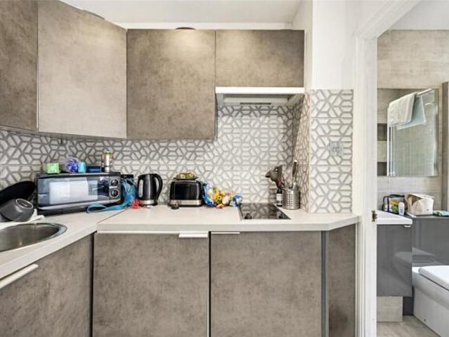 Studio flat for rent in Chelsea Cloisters, Sloane Avenue, London, SW3