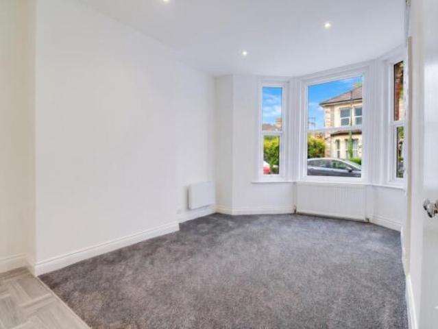 Studio flat for rent in Cheriton Road, Folkestone, Kent, CT20
