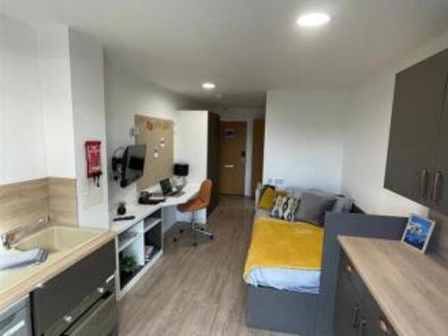 Studio flat for rent in Chester | Student | September, CH1