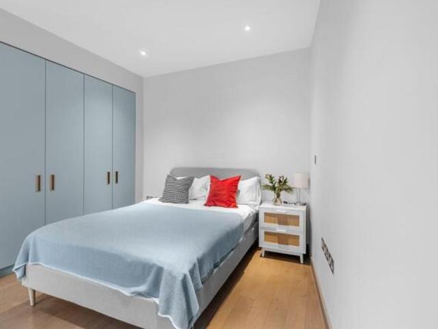 Studio flat for rent in Chivers Passage, Cummings House, SW18