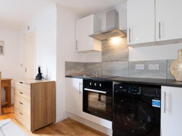 Studio flat for rent in Chieftain Way, Cambridge, Cambridgeshire, CB4