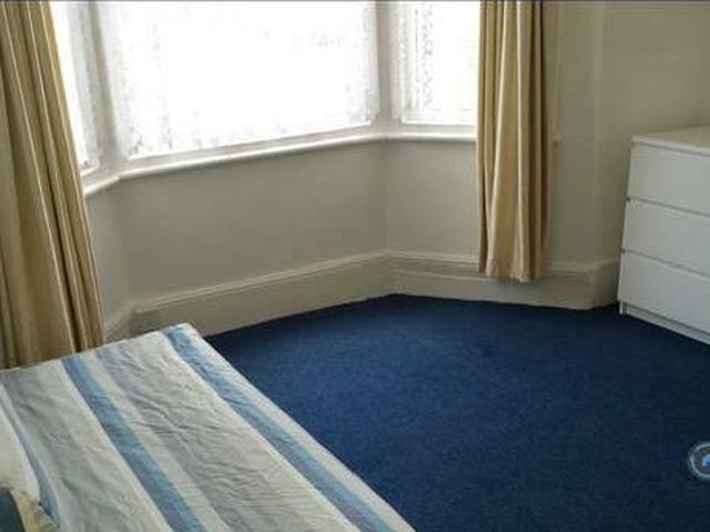 Studio flat for rent in Childeric Road London SE14
