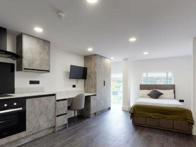 Studio Flat For Rent In City Centre