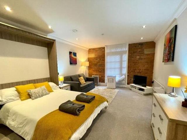 Studio Flat For Rent In City Centre, York