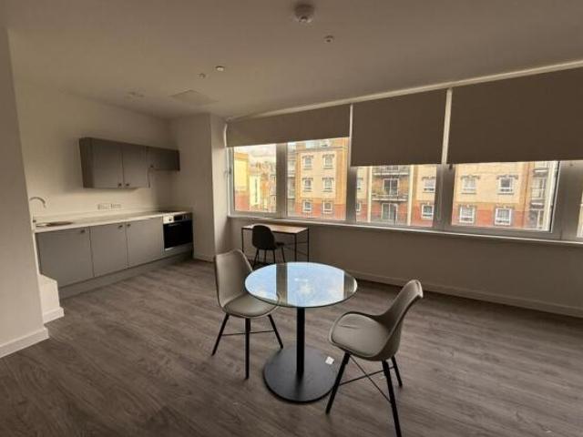 Studio flat for rent in City Centre, Briton Street, SO14
