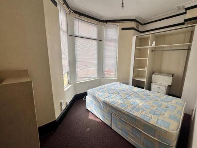 Studio flat for rent in City Road, Edgbaston, B16