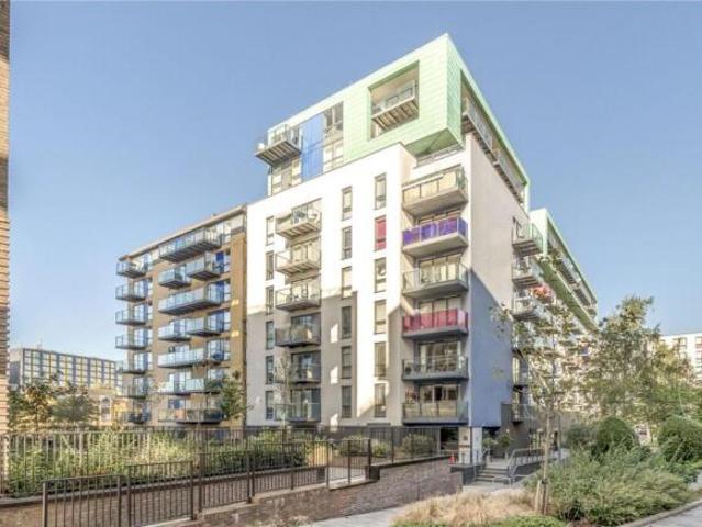 Studio flat for rent in Conington Road, Greenwich, SE13
