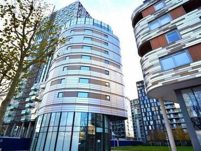 Studio flat for rent in Coolidge Tower South Quay Canary Wharf E14