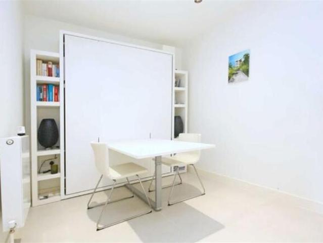 Studio flat for rent in Cobblestone Square, Wapping, E1W