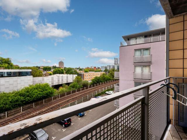 Studio flat for rent in Colorado Building, Greenwich, London, SE13