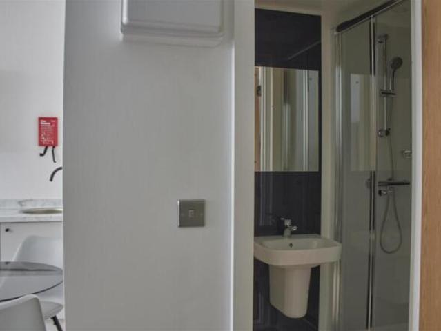 Studio flat for rent in Corn Street, Bristol, BS1