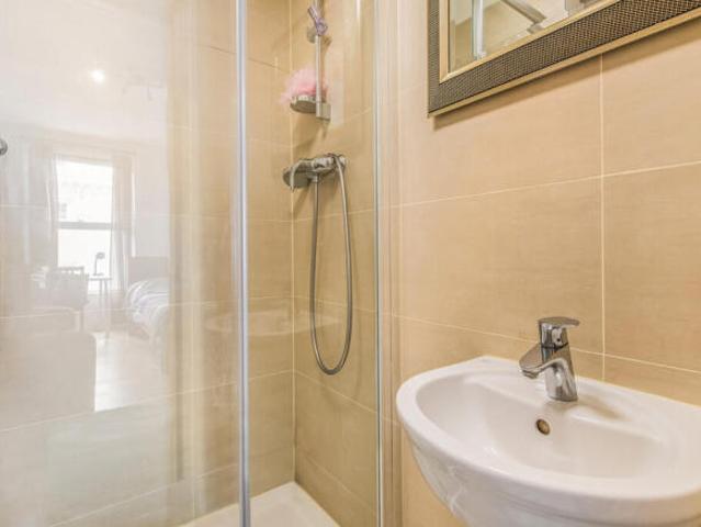 Studio flat for rent in Courtfield Gardens, South Kensington, SW5