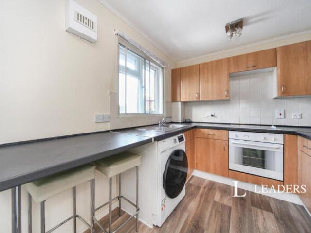 Studio flat for rent in Coverdale, Luton, Bedfordshire, LU4