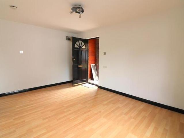 Studio flat for rent in Coverdale, Luton, Bedfordshire, LU4 9XG, LU4