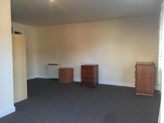 Studio flat for rent in Cowley Road, Littlemore, Oxford, OX4
