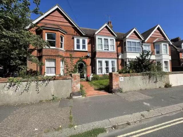 Studio flat for rent in Cowper Road, Worthing, West Susinterac.