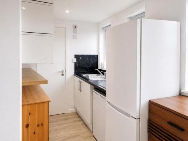 Studio flat for rent in Clonmell Road, London, N17 6JU, N17