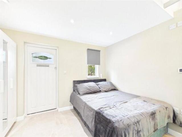 Studio flat for rent in Clay Close, Tilehurst, Reading, RG31