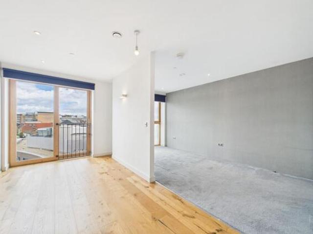 Studio flat for rent in Clayworks, Hanley, ST1