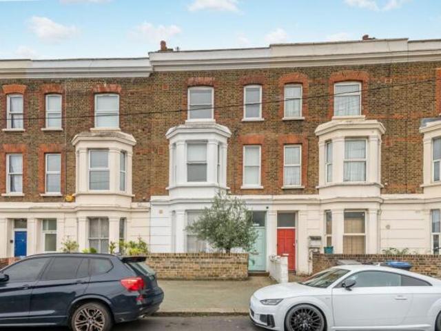Studio flat for rent in Claremont Road, Queen's Park, London, W9