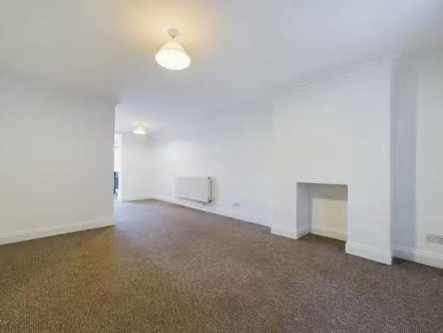 Studio flat for rent in Clarendon Place, Dover, CT17