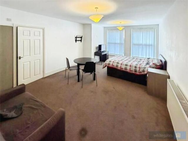 Studio flat for rent in Croxteth Drive, Liverpool, Merseyside, L17