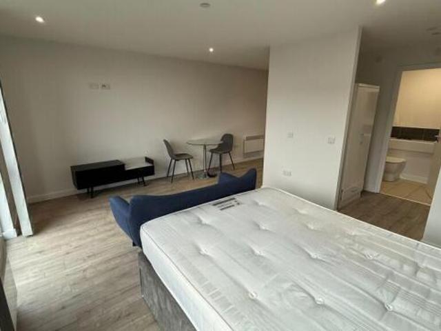 Studio flat for rent in Crocus Street, Nottingham, Nottinghamshire, NG2