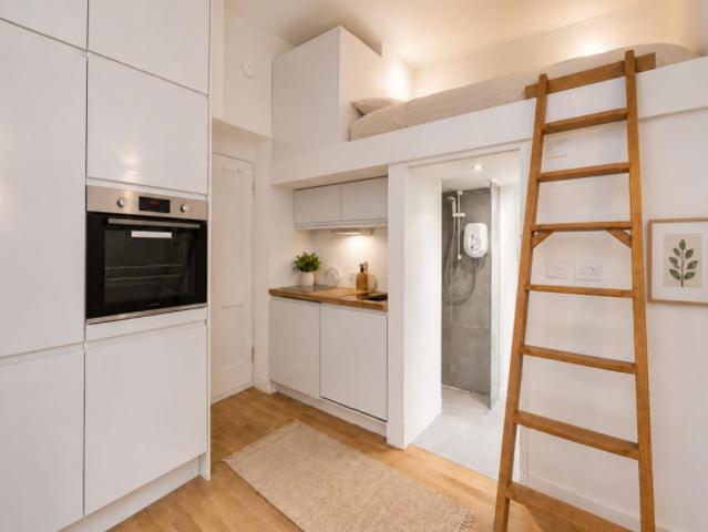 Studio flat for rent in Cromwell Road, Earls Court, SW5