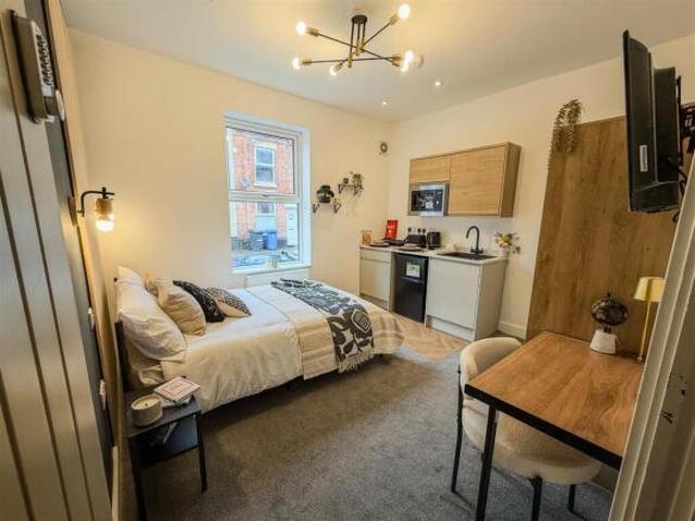 Studio flat for rent in Crosby Street, Derby, DE22