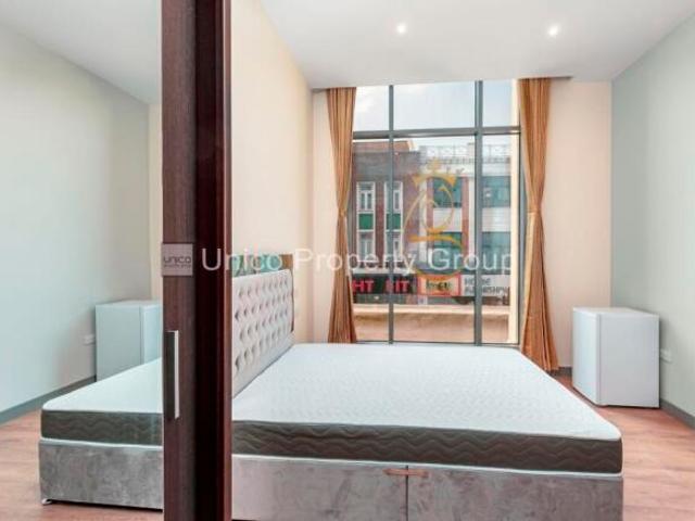 Studio flat for rent in Cranbrook Road, Ilford, IG1