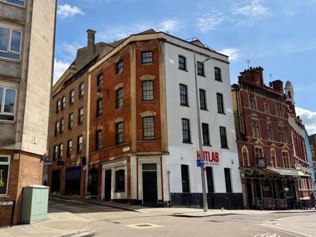 Studio flat for rent in Creswicke House, Small Street, BS1