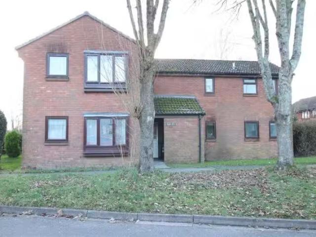 Studio flat for rent in Cuthbury Gardens, Wimborne, BH21