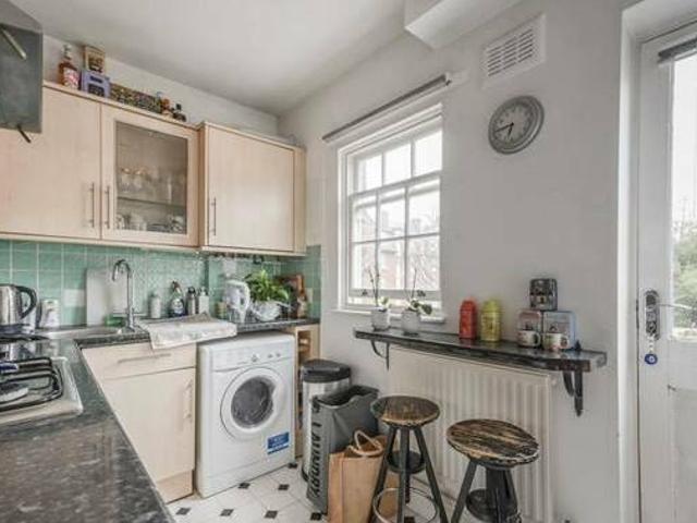 Studio flat for rent in Danvers Street Chelsea London SW3