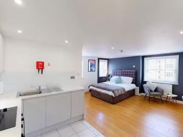 Studio flat for rent in Dale Street, Liverpool, Merseyside, L2