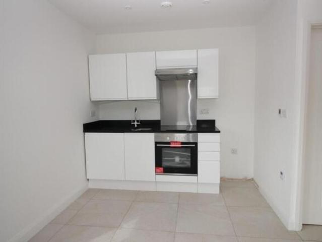 Studio flat for rent in Darlington Road, Bath, BA2
