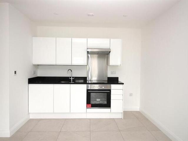 Studio flat for rent in Darlington Road, Bath, BA2