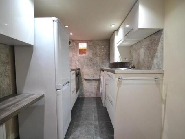 Studio flat for rent in Denmark Road, Reading, RG1