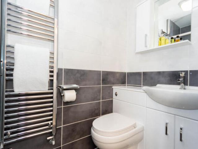 Studio flat for rent in Derry Villas Premium Studios, PL4