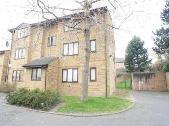 Studio flat for rent in Dial Close, Greenhithe, Kent, DA9 9PY, DA9