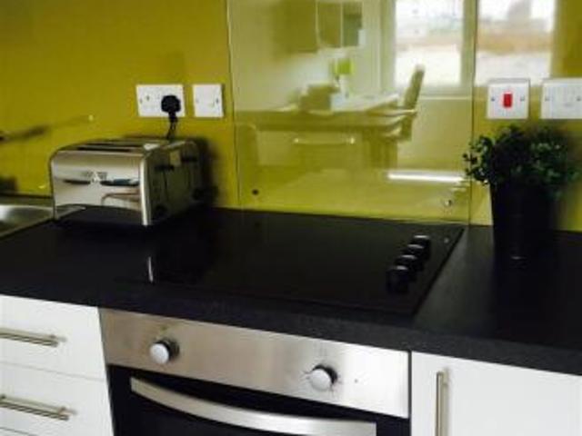 Studio flat for rent in Dove Street South, Bristol, BS2
