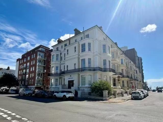 Studio flat for rent in Downsview, Lascelles Terrace, Eastbour.
