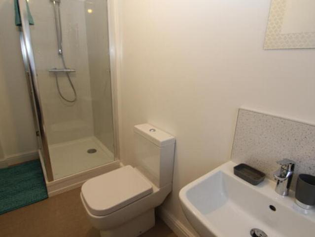 Studio flat for rent in Droylsden, Manchester, M43