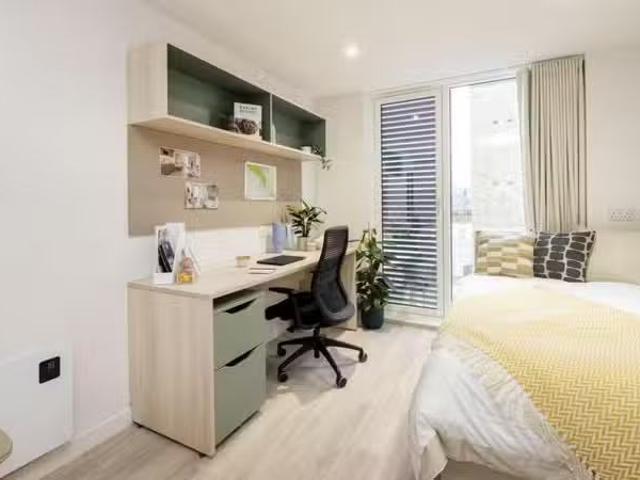 Studio flat for rent in Dundee Student September DD1