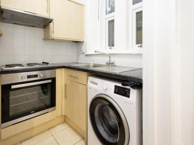 Studio flat for rent in Durley Gardens, Bournemouth, BH2