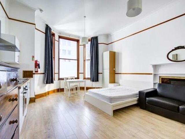 Studio Flat For Rent In Earls Court, London