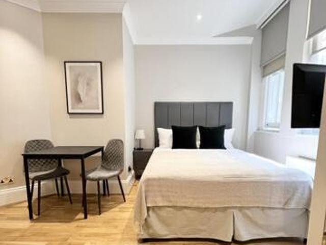 Studio Flat For Rent In Earls Court, London