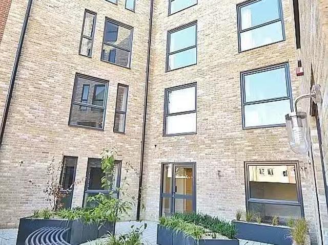 Studio flat for rent in East Road, Cambridge, CB1