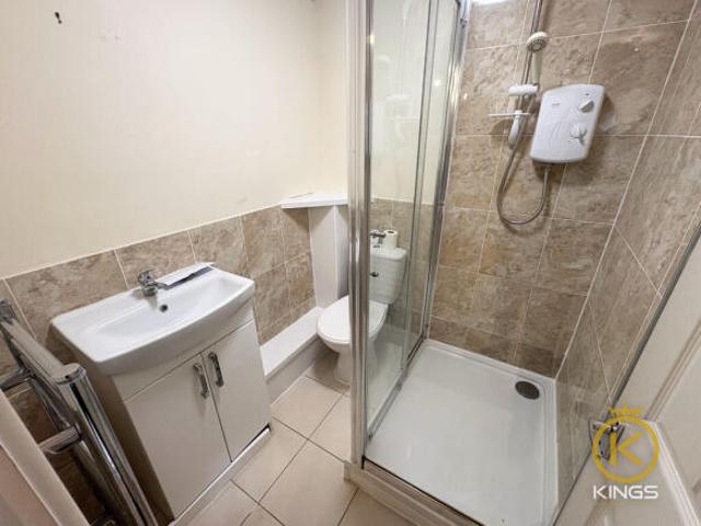 Studio flat for rent in Eastney Road, Southsea, PO4
