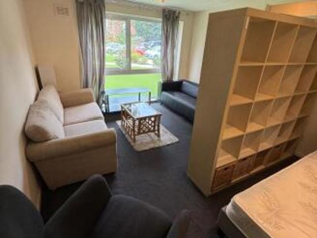 Studio flat for rent in Egerton Road, Tatton Court, M14