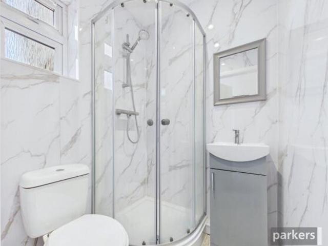 Studio flat for rent in Elm Road, Reading, Berkshire, RG6